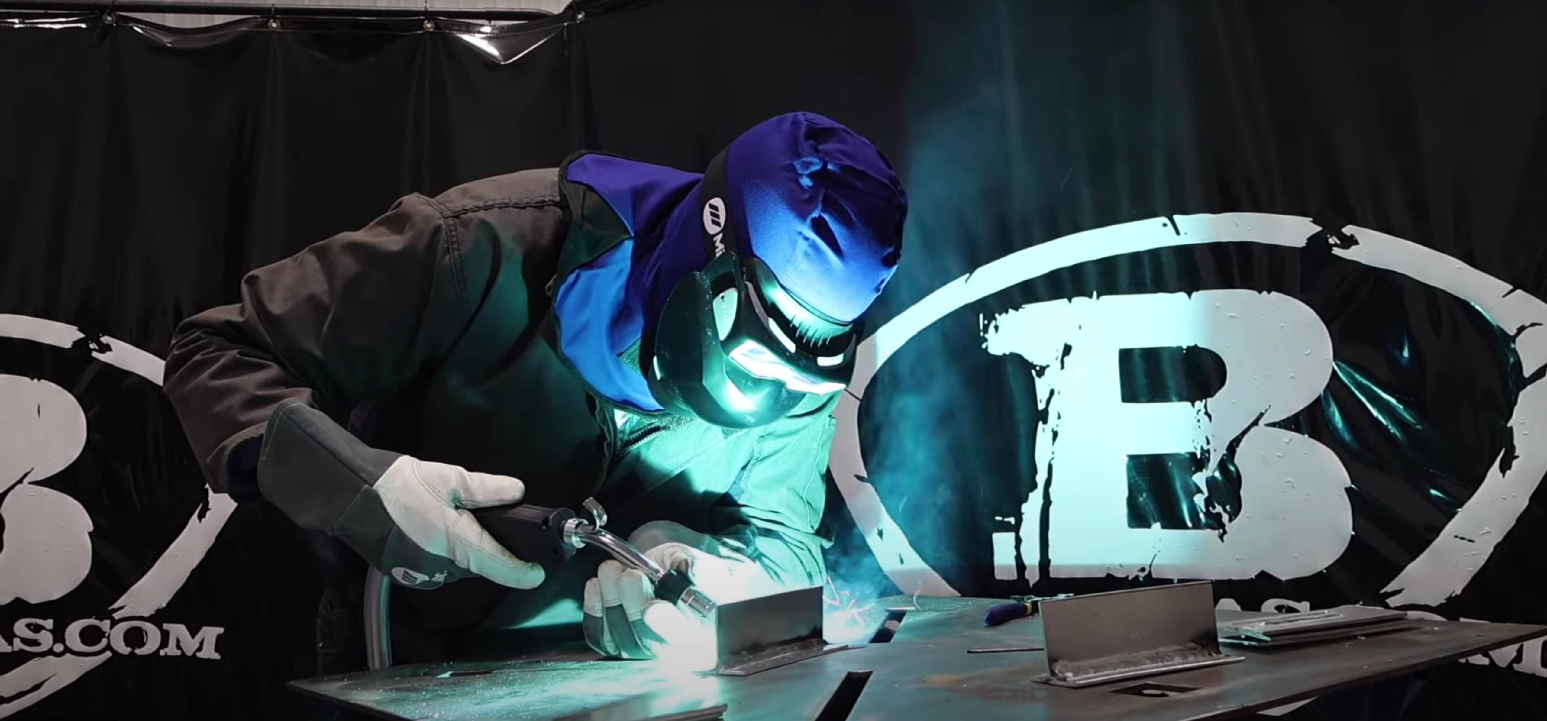 Miller Weld-Mask ClearLight Auto-Darkening Goggles: Experience Unmatch ...