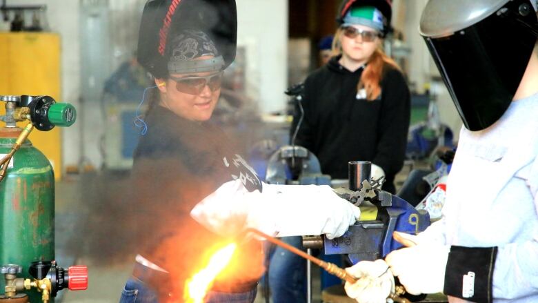 Weekly Welding Roundup–NASA, WWII, and Women in Welding – Baker's Gas ...