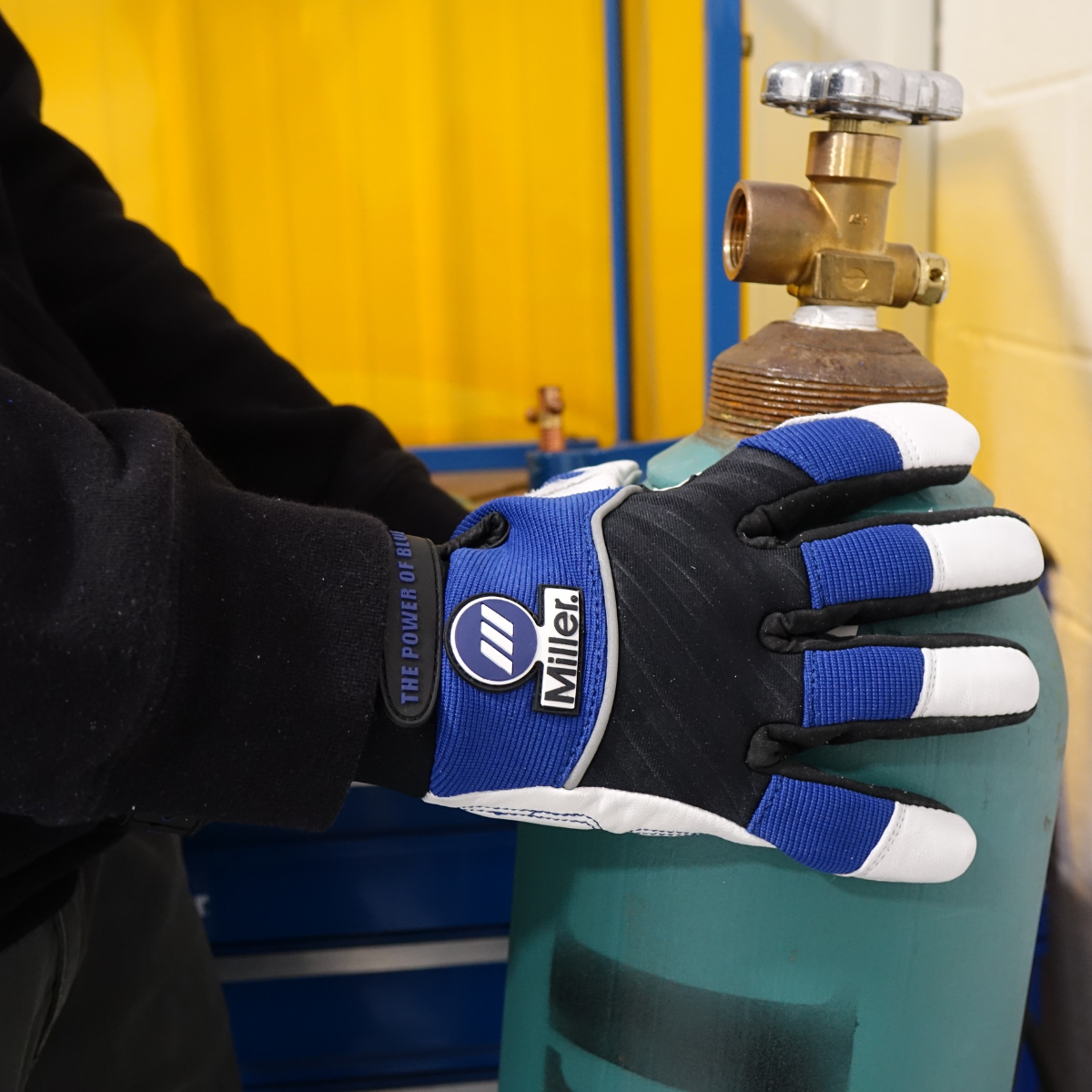 Miller Gloves & Jackets – Baker's Gas & Welding Supplies, Inc.